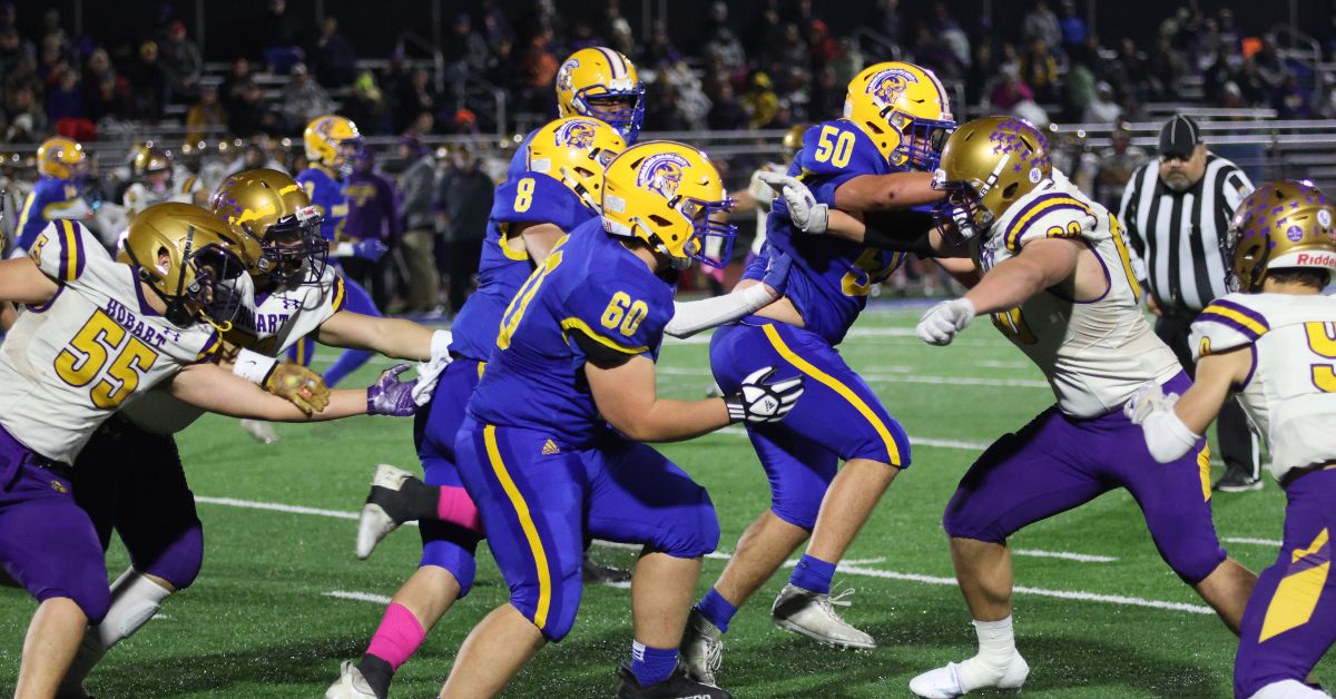 Football IHSAA Sectional Hobart VS. Highland 2022 - NWI.Life