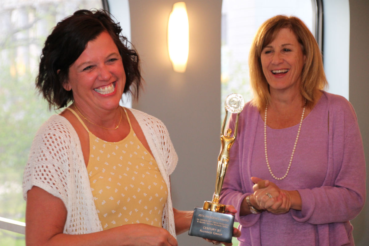 Century 21 Alliance Group Hosts Annual Group Awards - GreatNews.Life