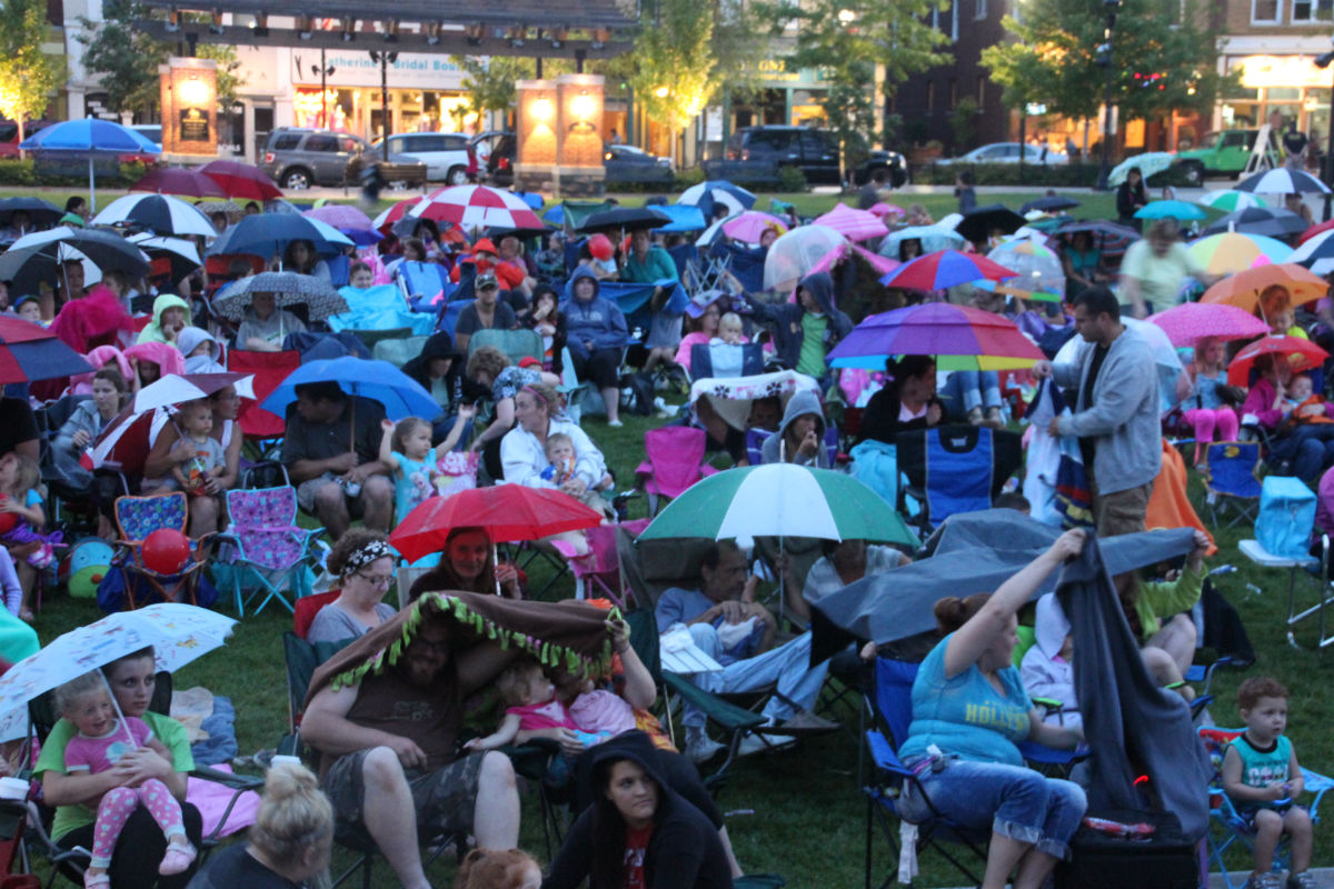Movie at Central Park Plaza: Frozen - GreatNews.Life