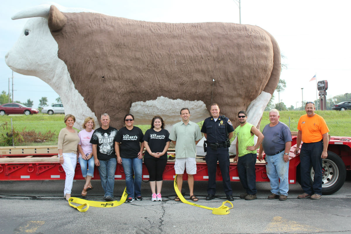 Howie Makes His Mooove! - GreatNews.Life