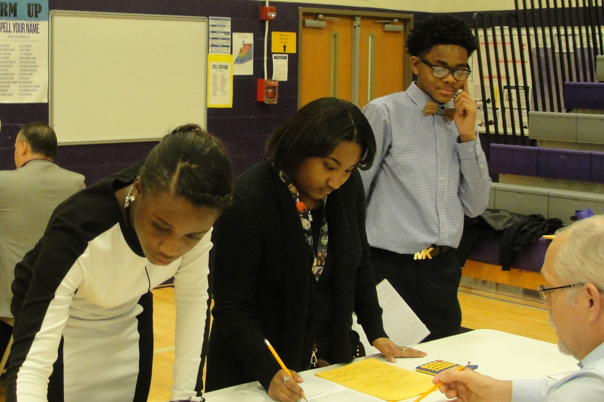 Pierce Students Learn about Real Life - GreatNews.Life