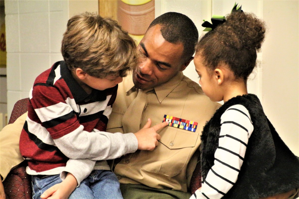 Military Dad Surprises 6-Year-Old Son at Saylor Elementary School Story ...